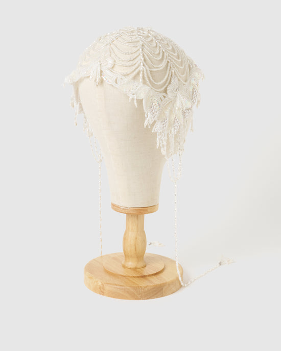 white opal scallop head dress – tanakadaisuke