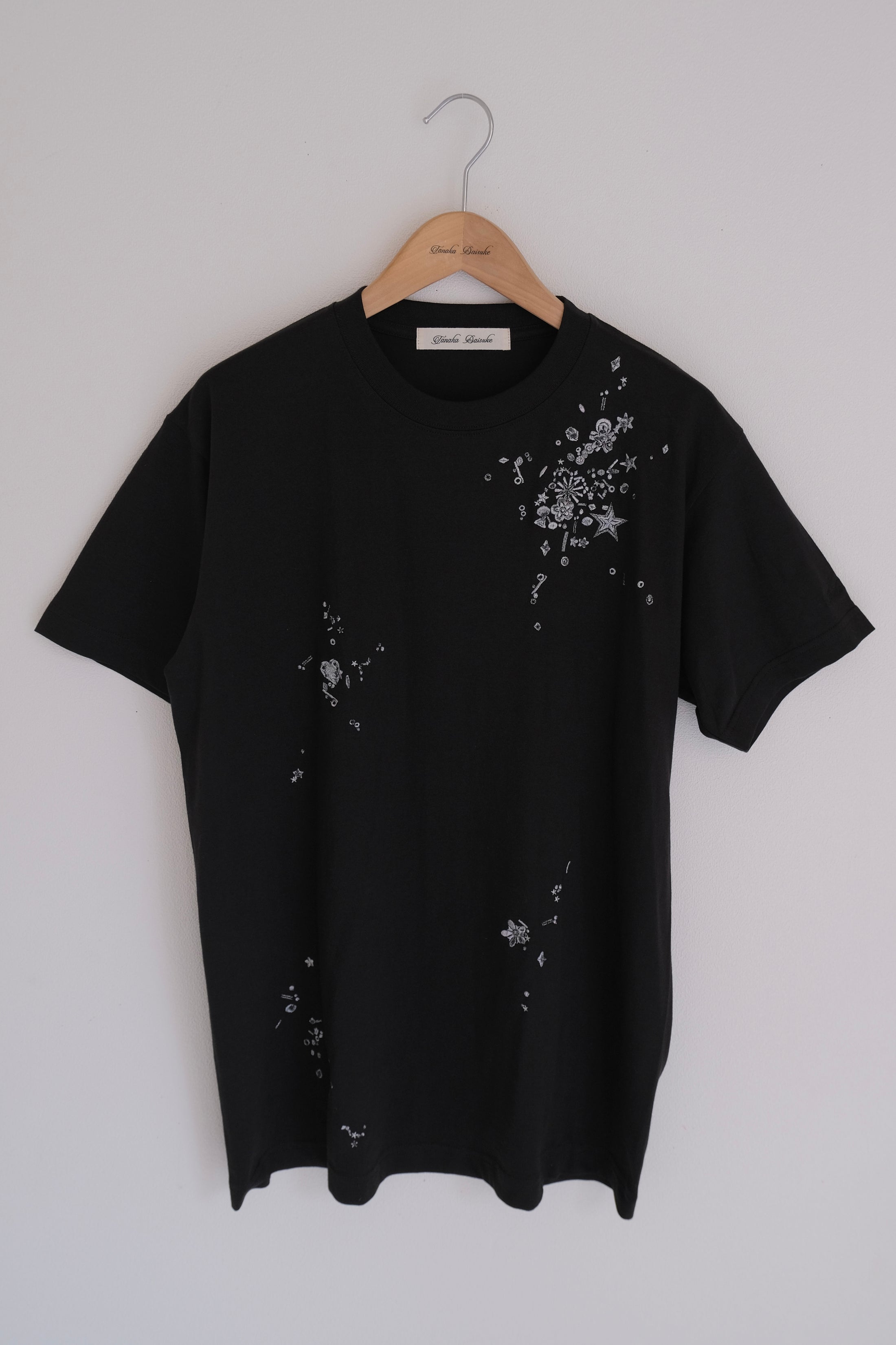 hearty childhood spangle T-shirt Black – tanakadaisuke
